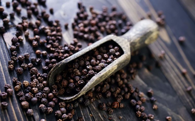Black Pepper Extract: Uses, Side Effects & Benefits - Hourglass Fit Academy